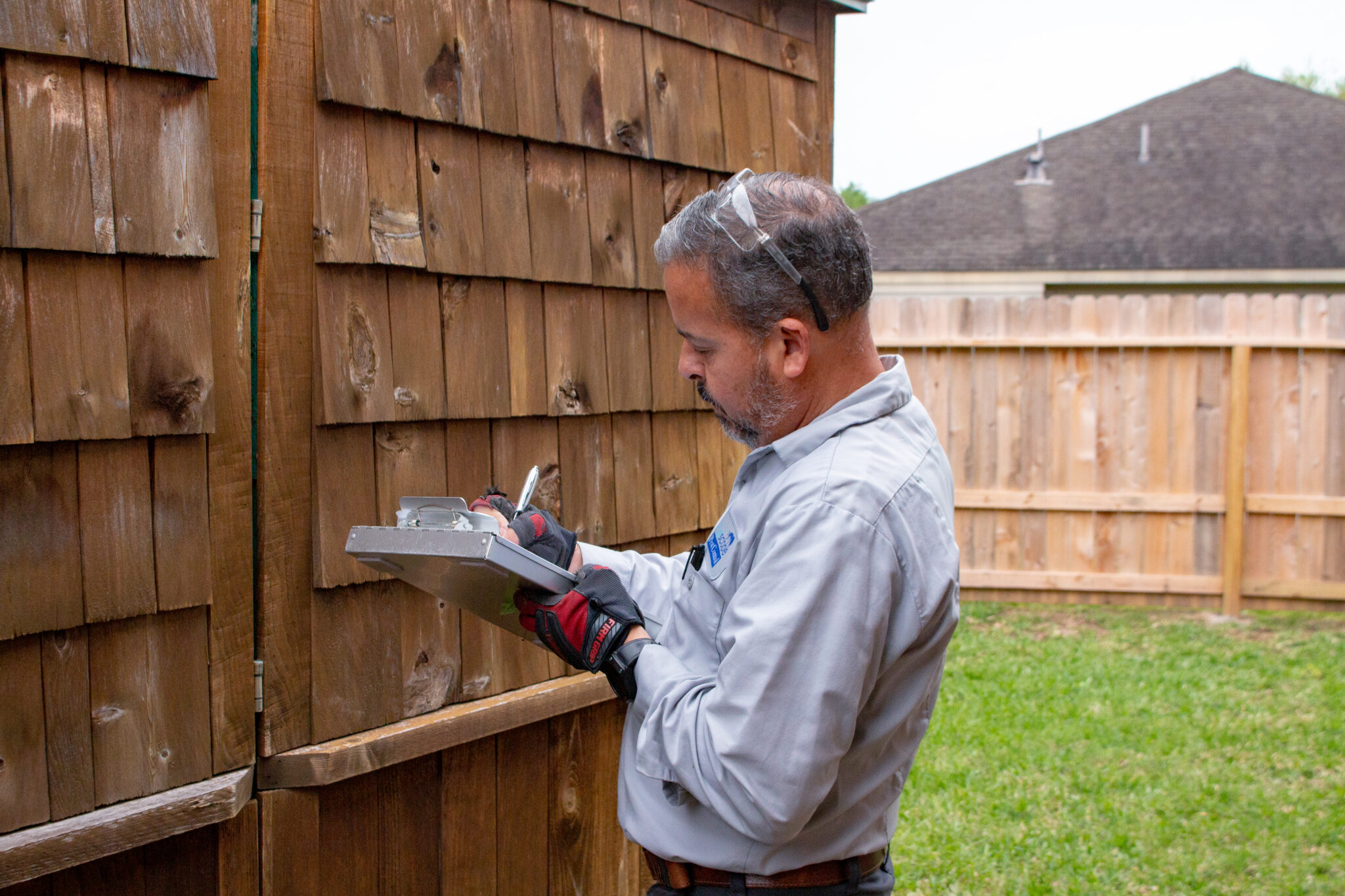 Warning Signs of Termites Without Wings: Stay Alert